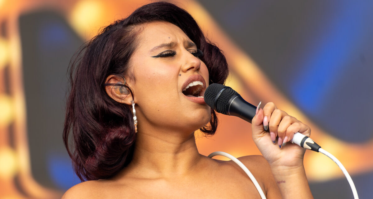 Raye On Saturday Night Live: Look + Listen – PRO MOTION Music News
