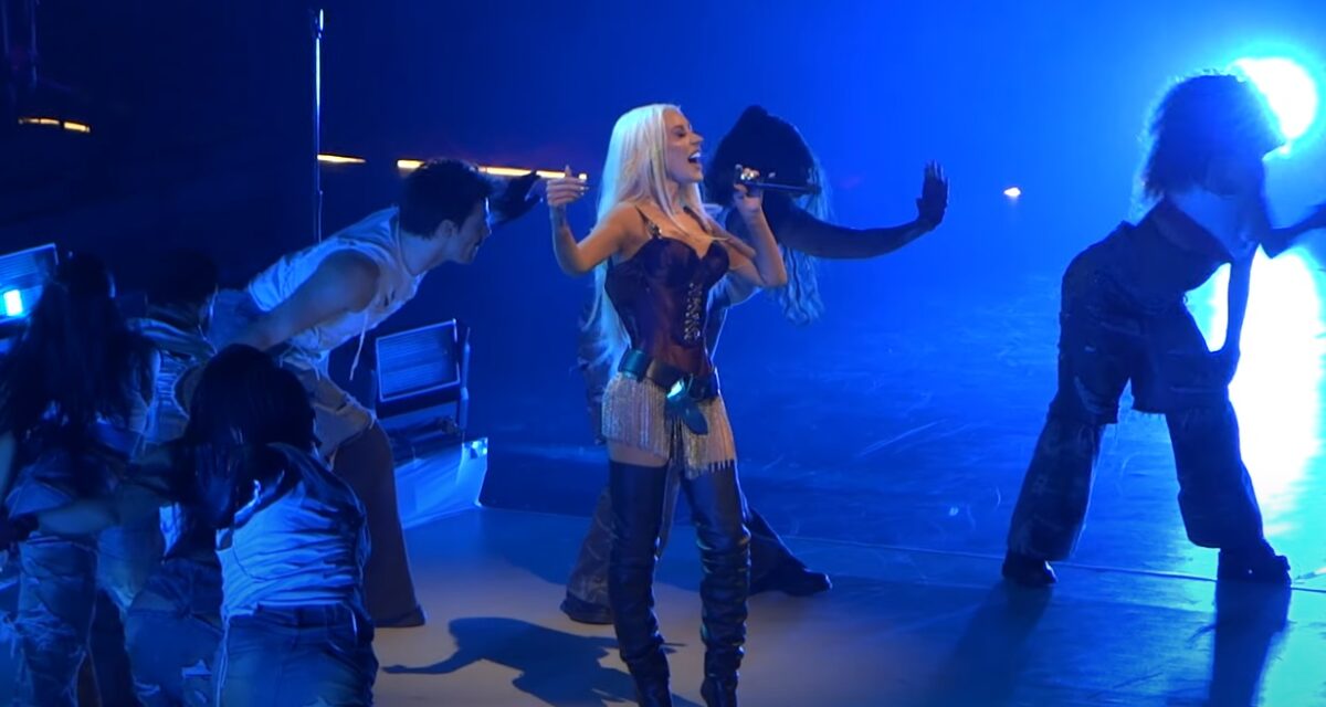 Christina Aguilera’s Paris Strip Club Teaser – PRO MOTION Music News